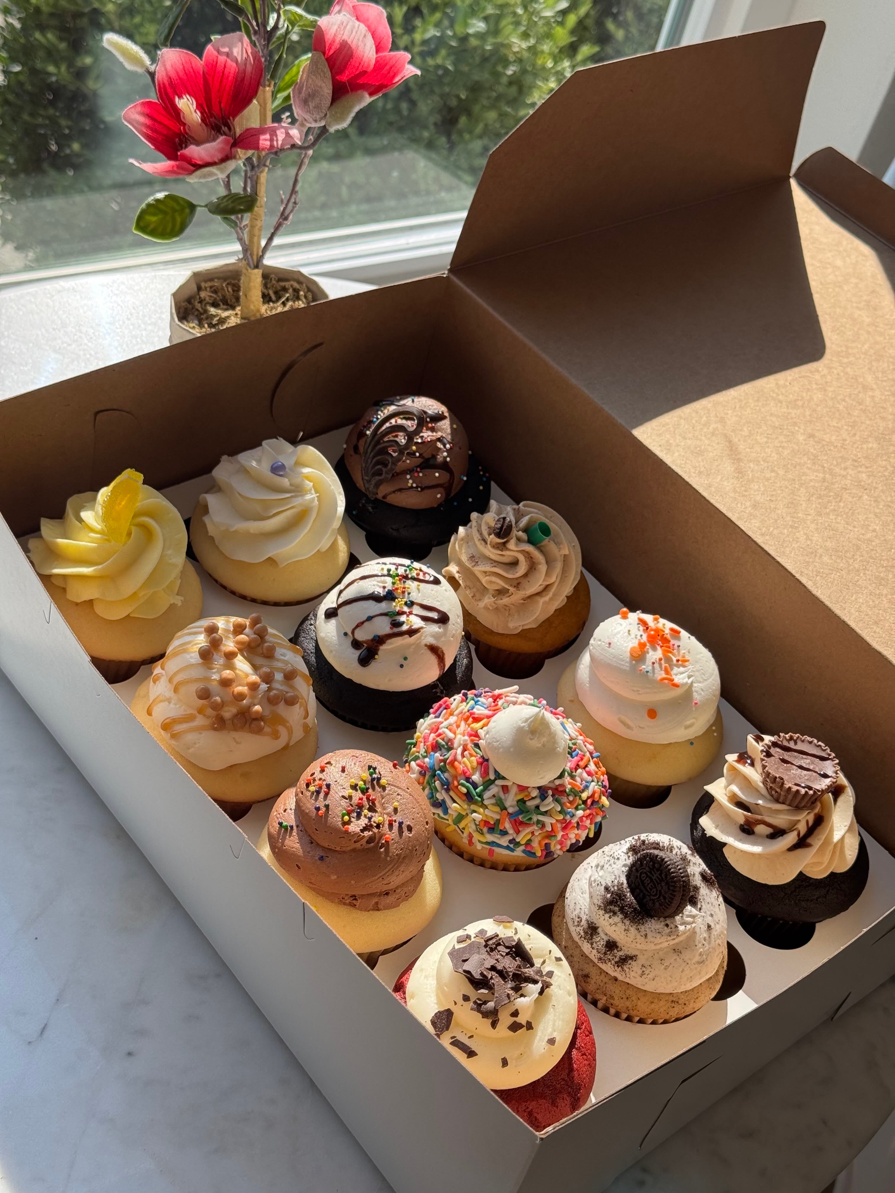 Assorted Classic Dozen | Cupcake Concept